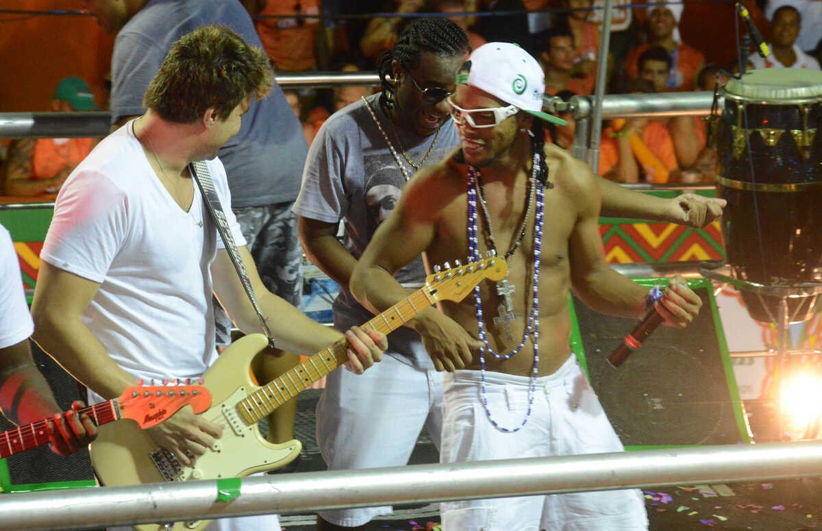 Ronaldinho Gaúcho surpreende fãs com álbum de estreia e lista de hits ...